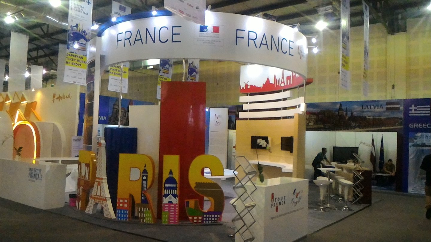 Wooden Booth - France | Portfolio | MK EXHIBITION